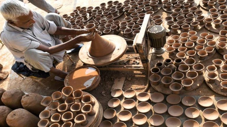 Meet Anubhav Dubey- The Kulhad Man of India